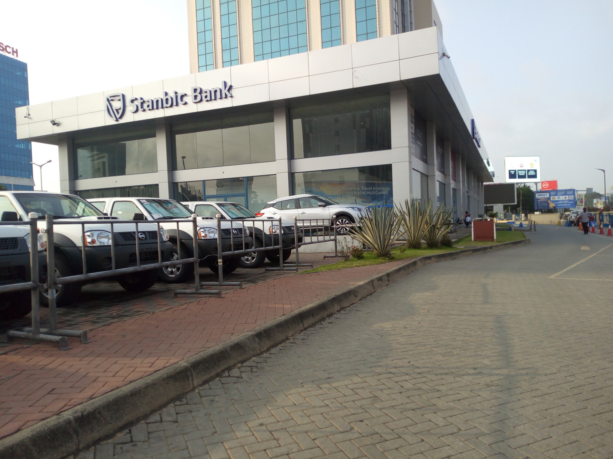 Stanbic Heights | Stanbic Bank Ghana | Head Office – TortoisePath ...