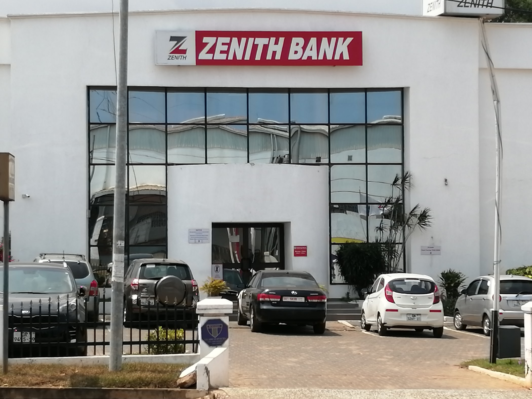Zenith Bank Ghana | Branch | North Industrial Area – TortoisePath ...