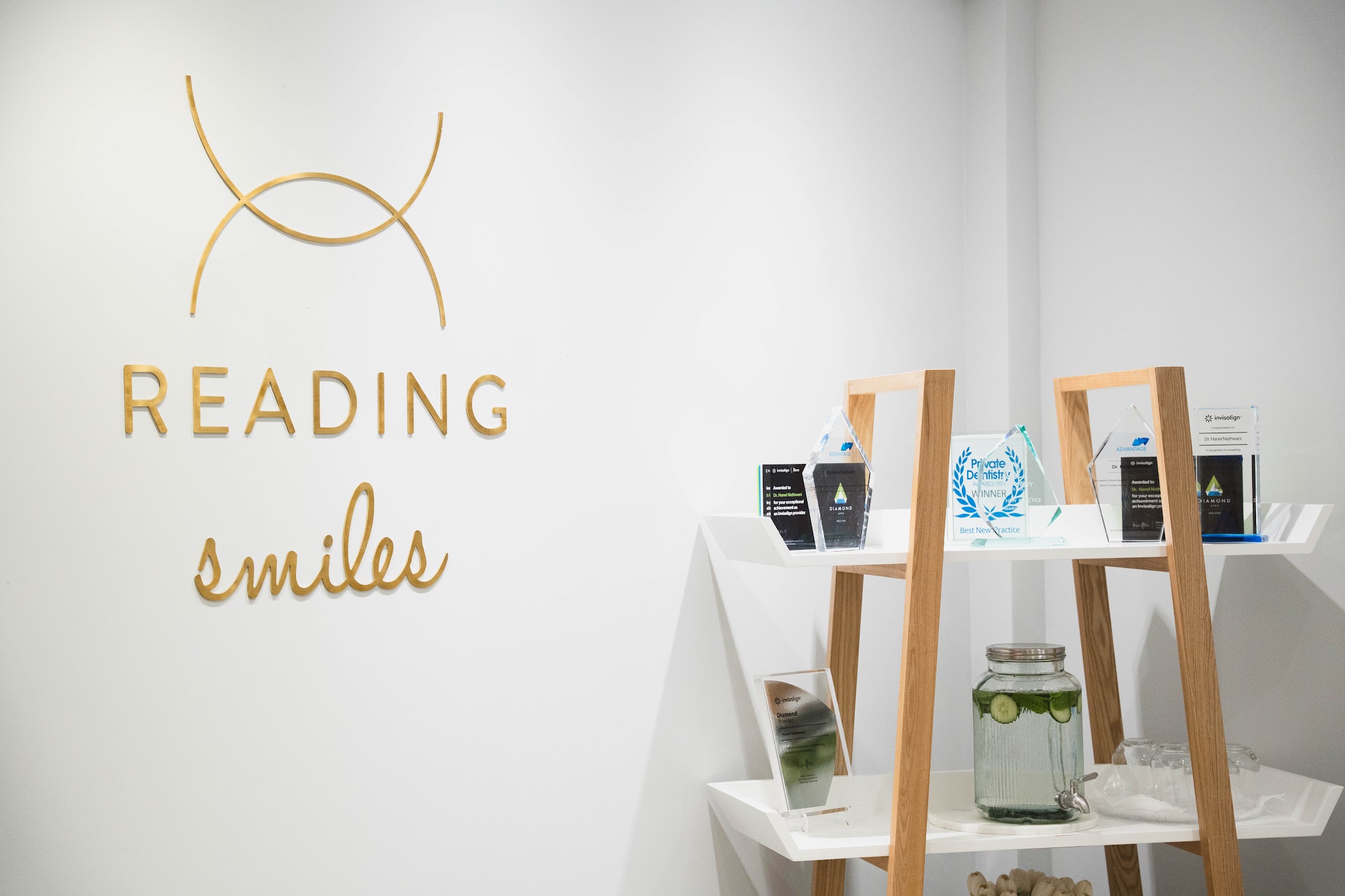 Reading Smiles | UK 🇬🇧 – TortoisePath | AskAnnie 👩🏾‍⚕️