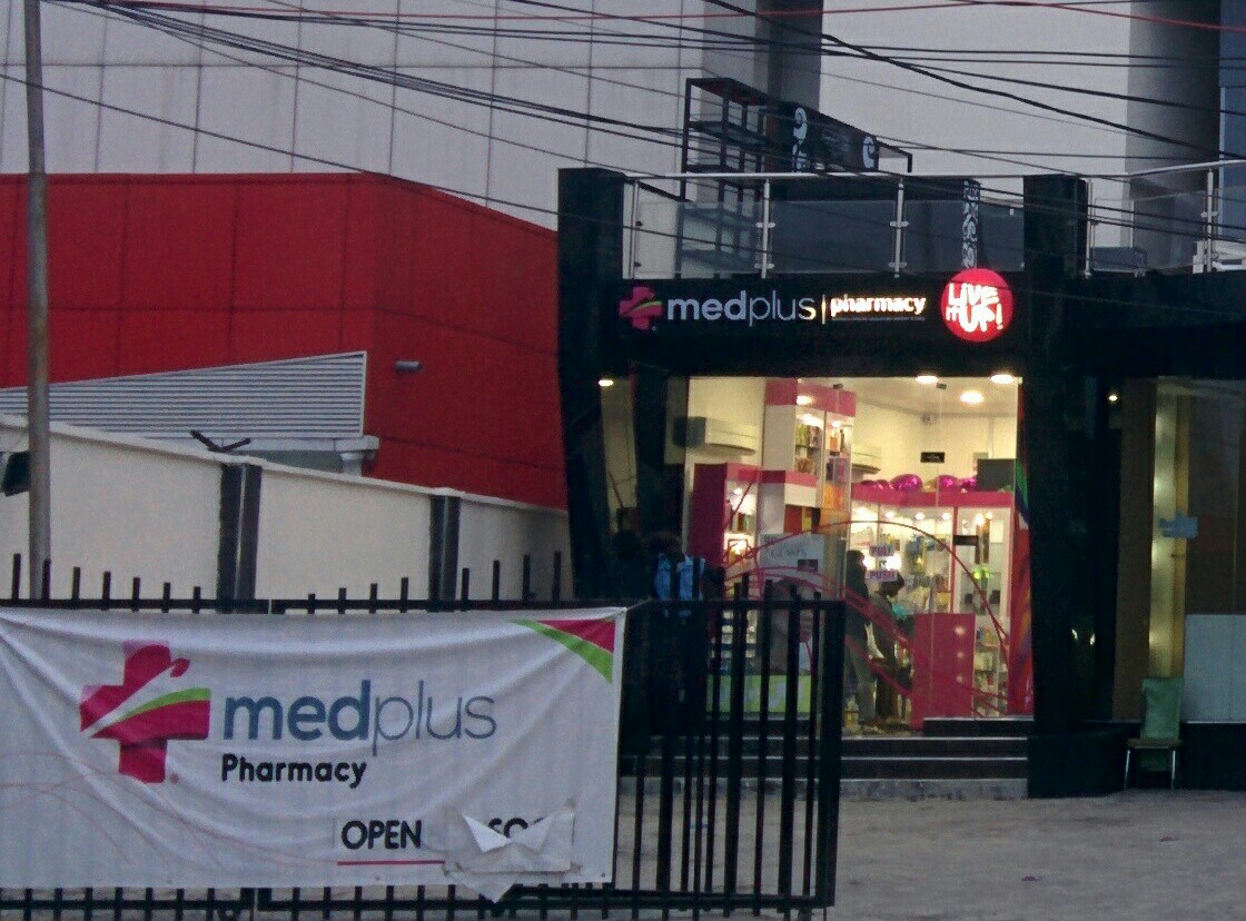 Medplus Pharmacy | Woolworth Plaza | Victoria Island | Nigeria 🇳🇬 ...