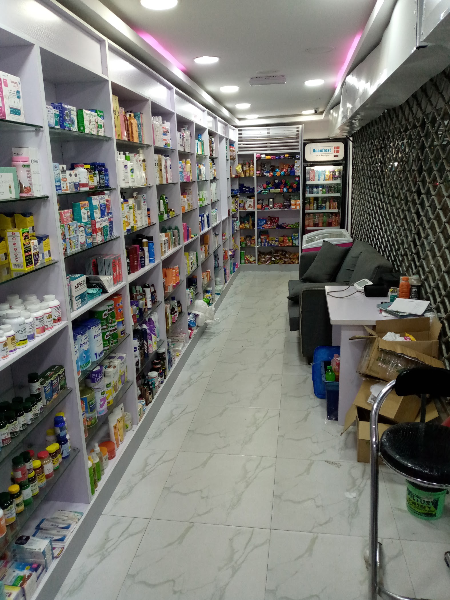 Medplus Pharmacy | Experience Centre | Victoria Island | Nigeria 🇳🇬 ...