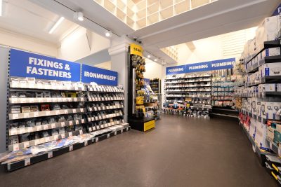 Screwfix | London Victoria | UK 🇬🇧 – TortoisePath | Blocksandbricks 🇬🇭