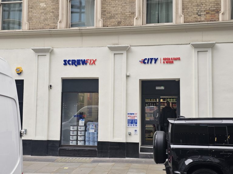 Screwfix | Cannon Street | UK 🇬🇧 – TortoisePath | Blocksandbricks 🇬🇭