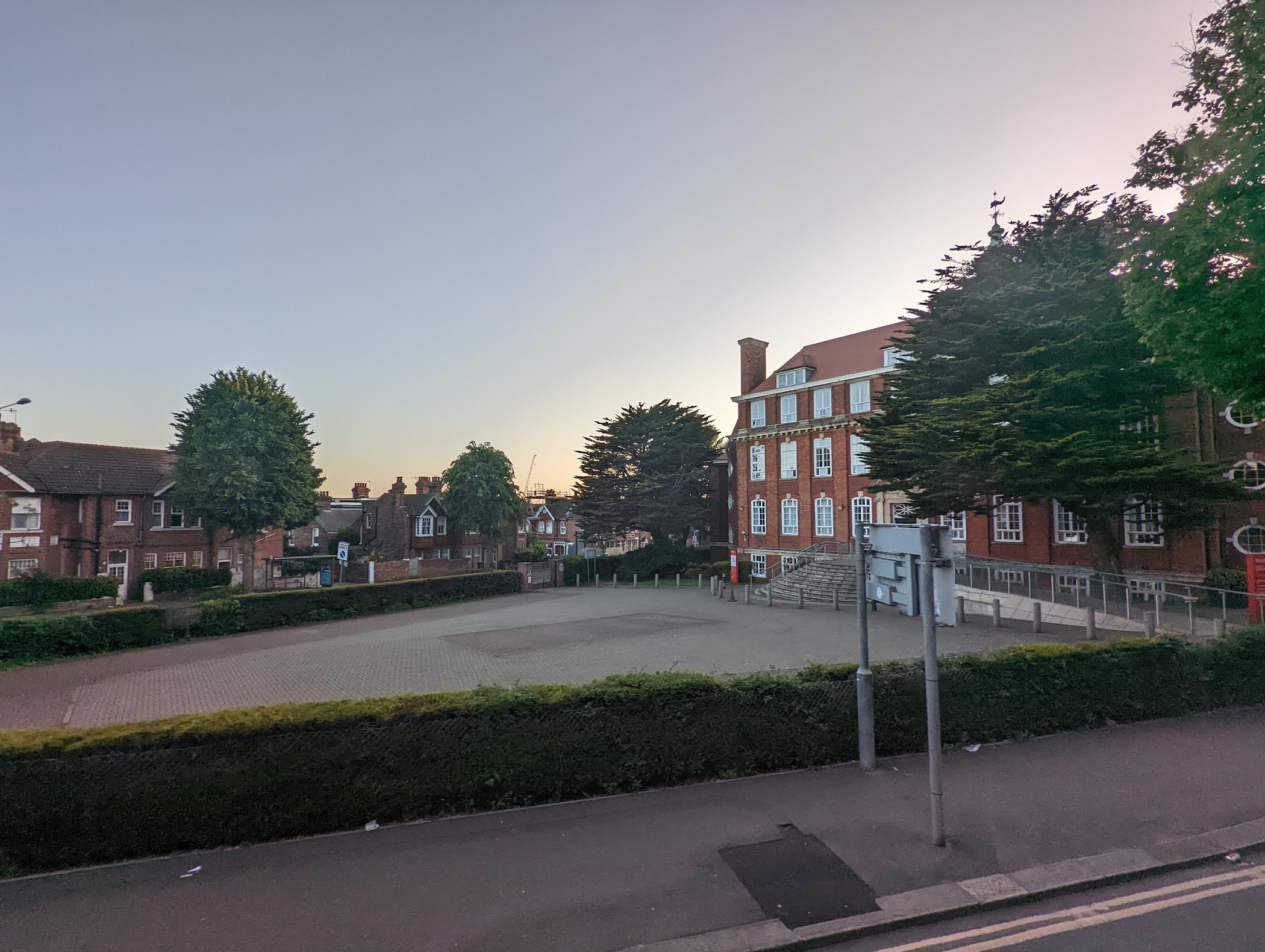 BHASVIC | UK 🇬🇧 – TortoisePath | SchoolFinder 🎓