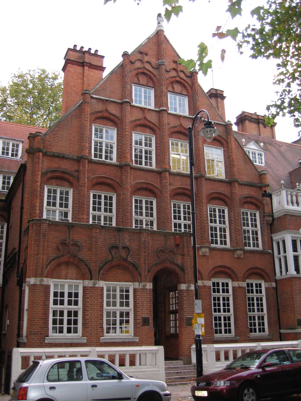 Boston University | London | UK 🇬🇧 – TortoisePath | SchoolFinder 🎓
