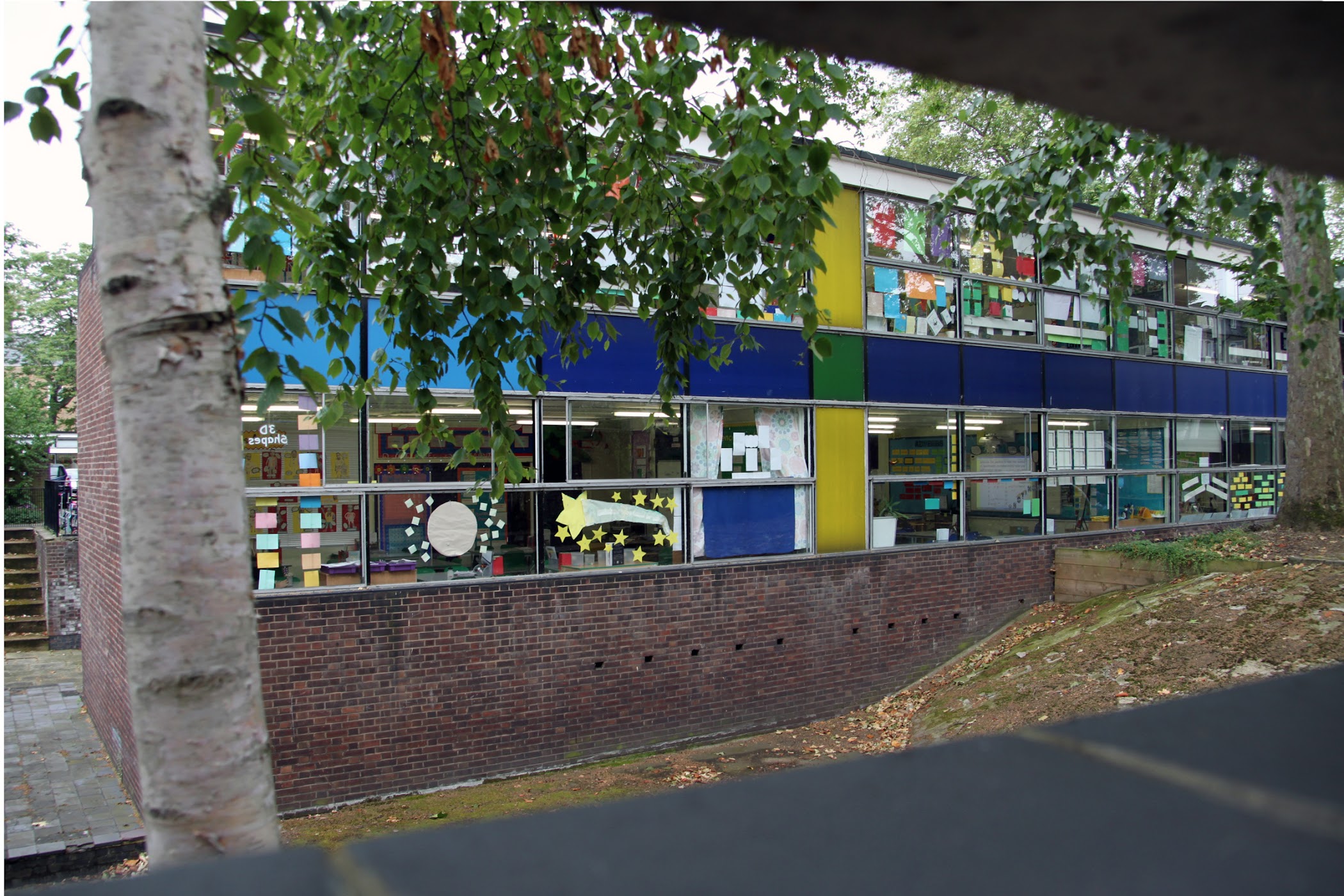 Bousfield Primary School | UK 🇬🇧 – TortoisePath | SchoolFinder 🎓
