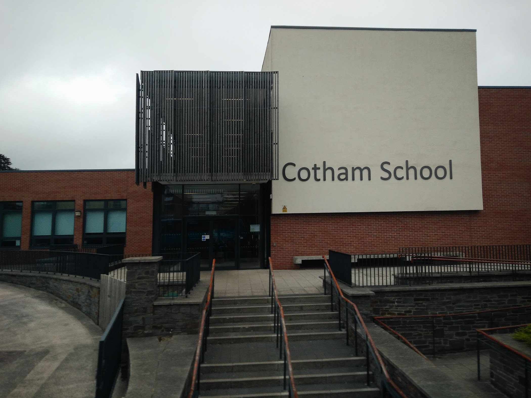 Cotham School | UK 🇬🇧 – TortoisePath | SchoolFinder 🎓