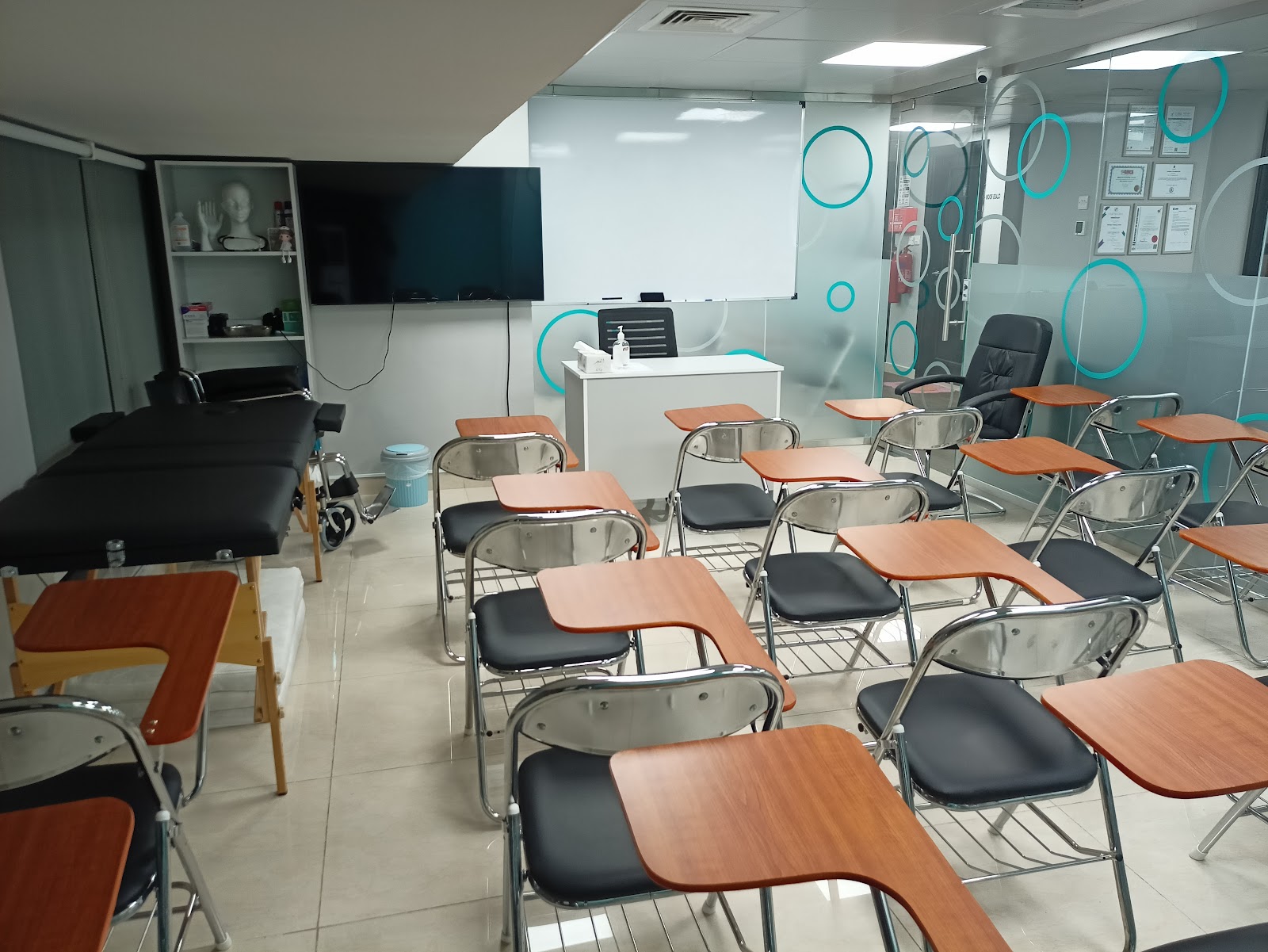 Newton Training Center, Musaffah | UAE 🇦🇪 – TortoisePath | SchoolFinder 🎓