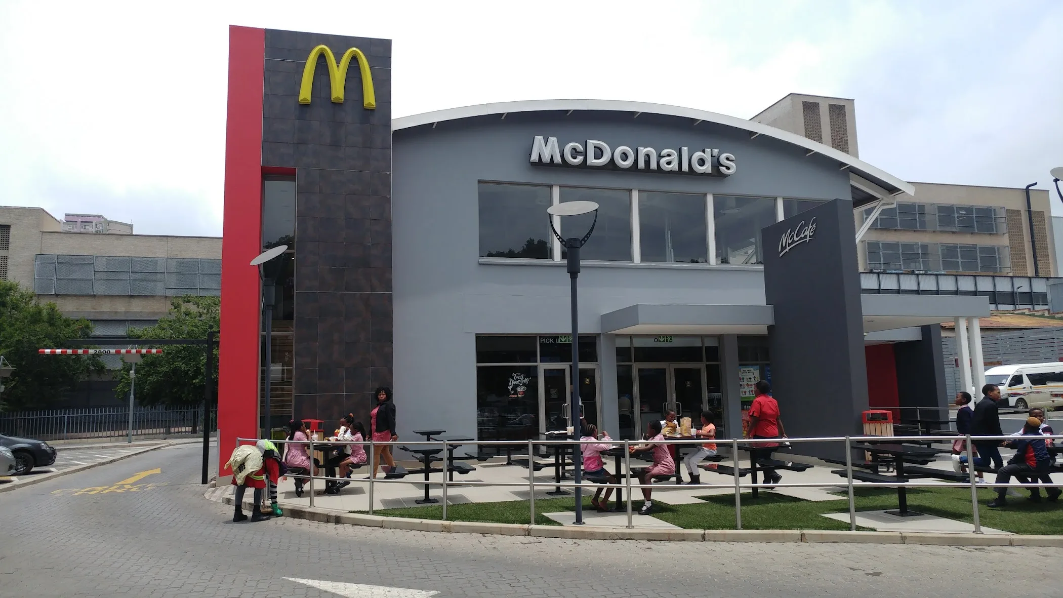 McDonald’s | Ellis Park | Drive-Thru – TortoisePath | Southafrica 🇿🇦