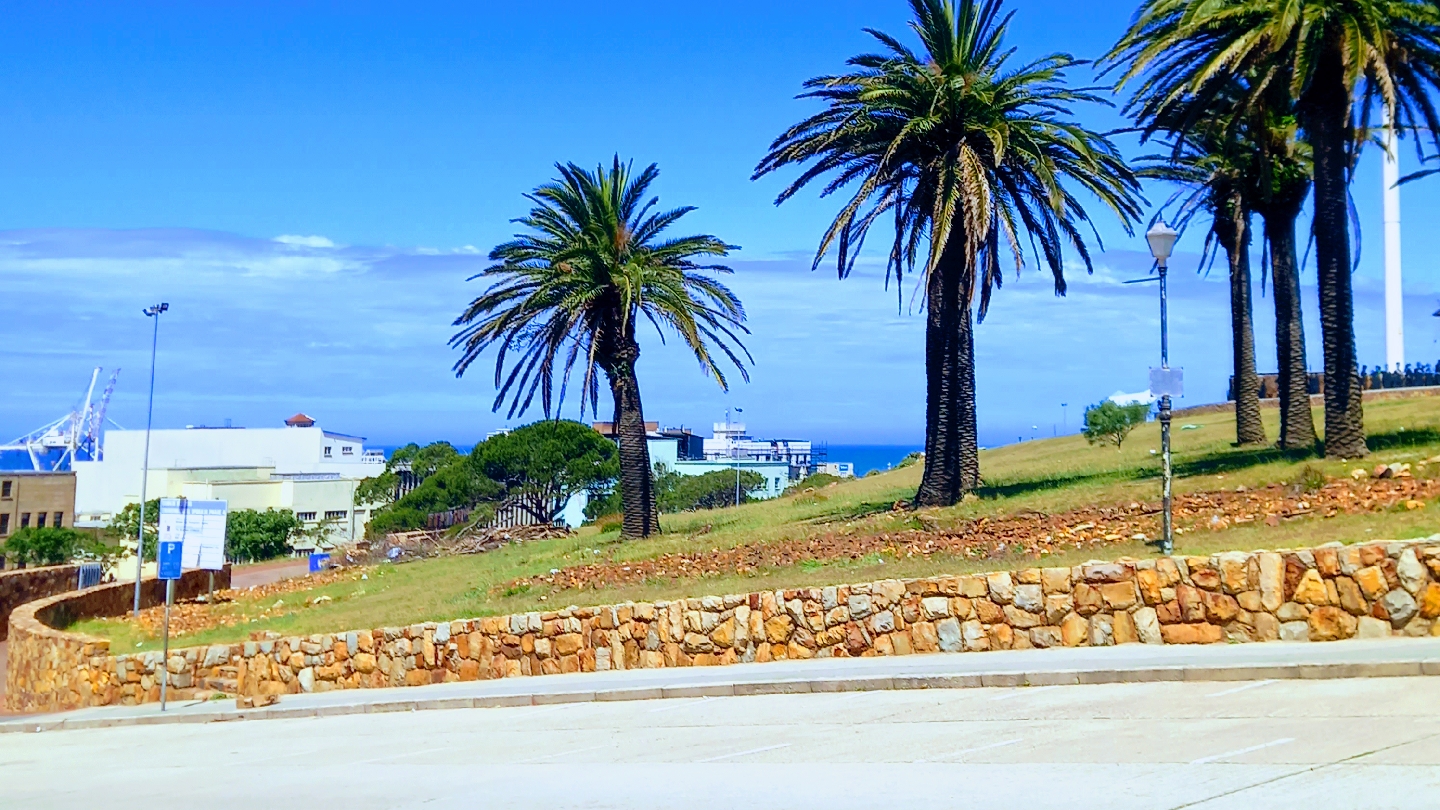 DONKIN RESERVE, PYRAMID AND LIGHTHOUSE – TortoisePath | Southafrica 🇿🇦