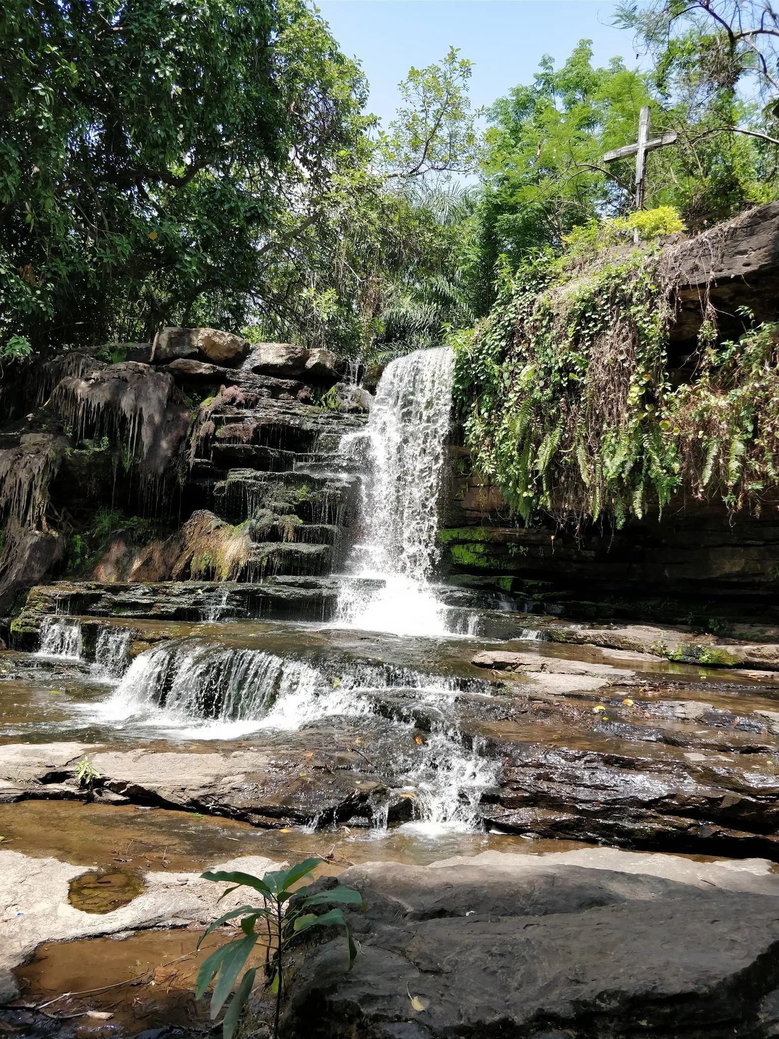 Fuller Waterfalls – TortoisePath