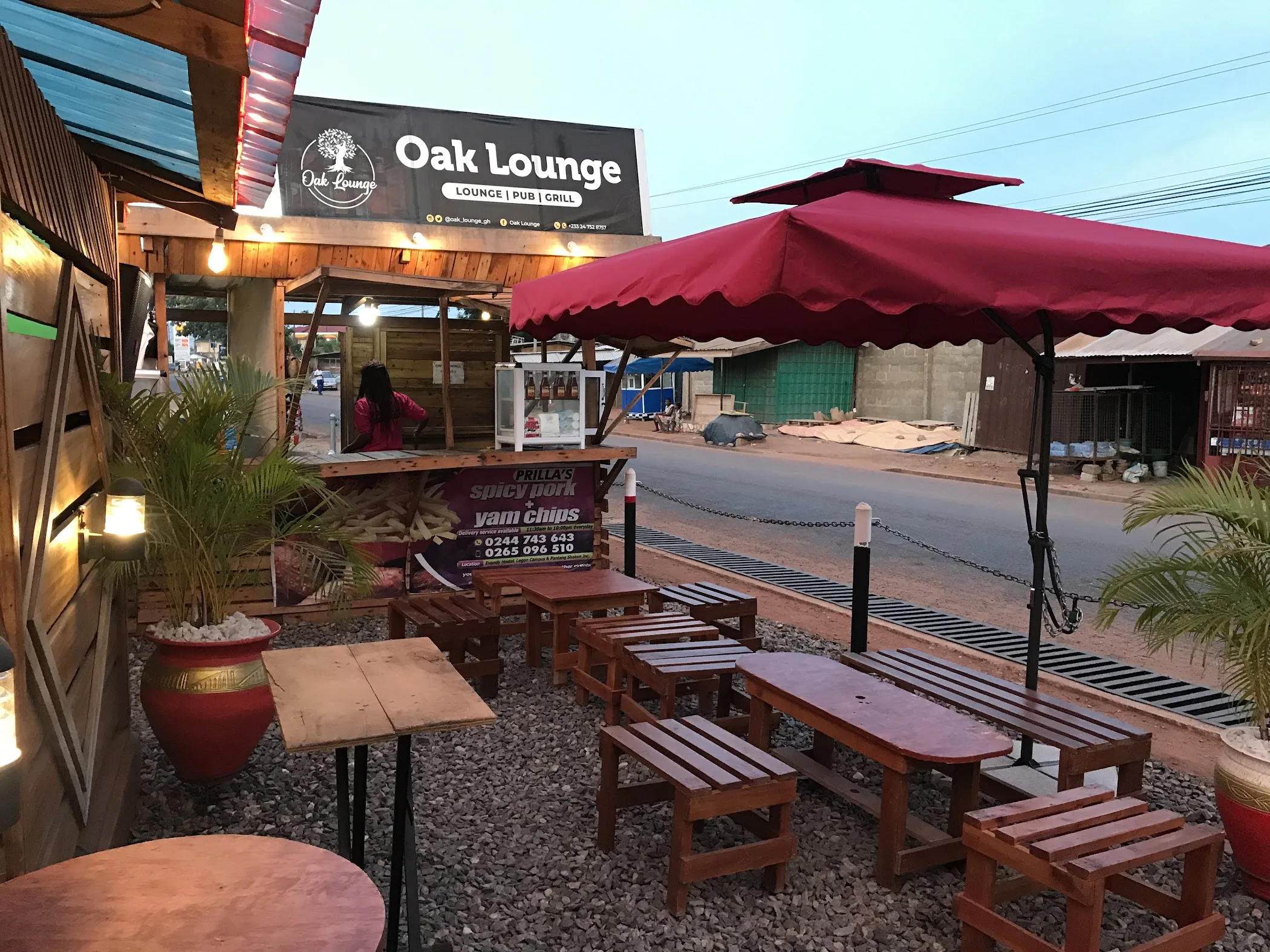 Oak Lounge – TortoisePath