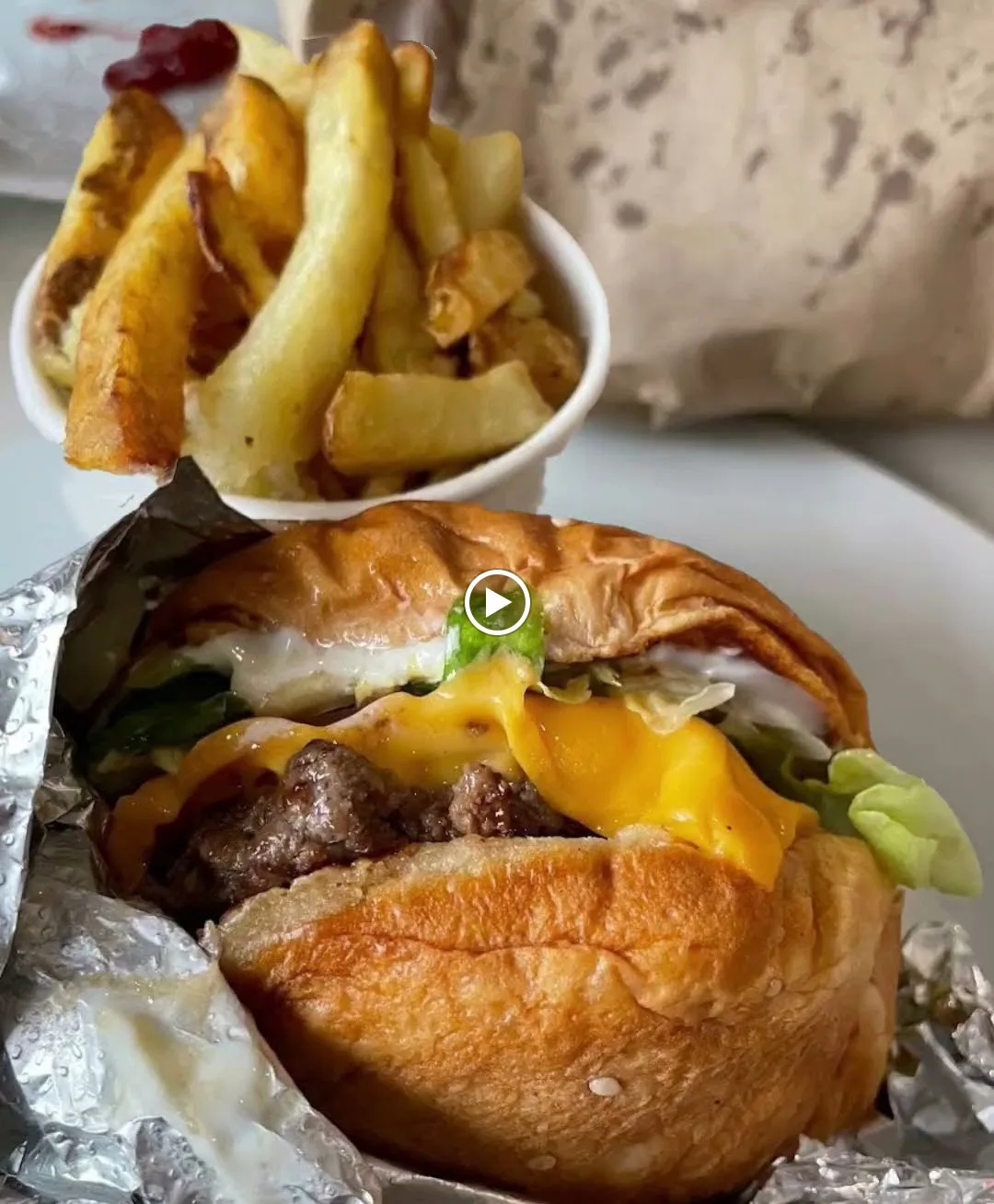 Five Guys | Tower Bridge | London – TortoisePath | United Kingdom 🇬🇧