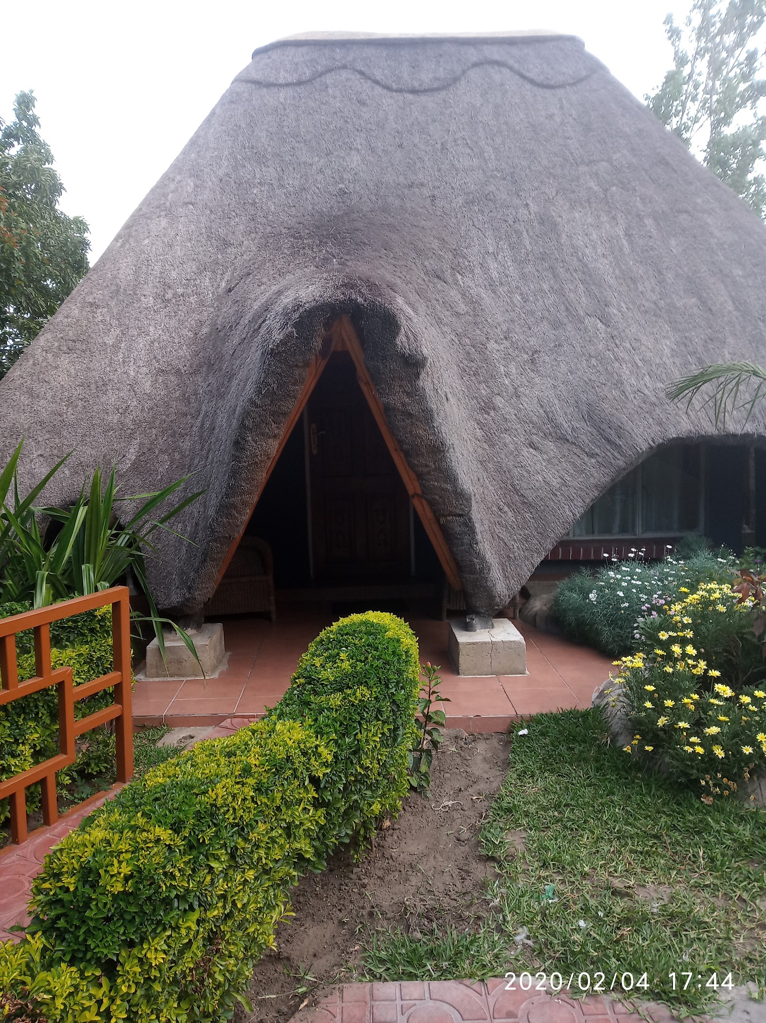 Leon’s Hotel | Zambia – TortoisePath | Zambia 🇿🇲